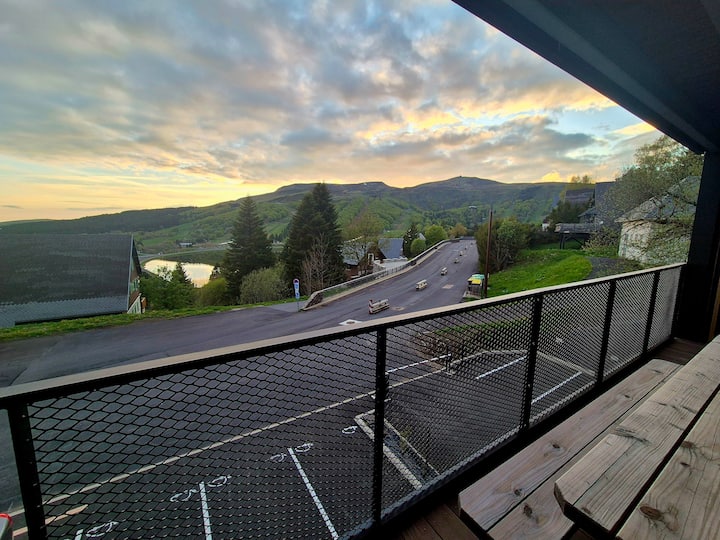 Ambiance Chalet. Le Pavin Entre Espace Et éVasion - Puy de Sancy