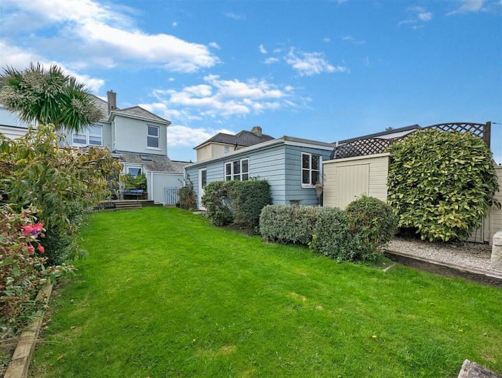 Stunning Home 5 Mins Walk From The Beach - Newquay