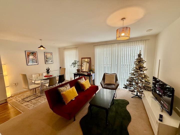 Large Apartment, Great Location & Private Parking - Portsmouth