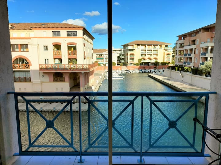 T3 Climatisé 51m2,terrasses,2 Ch, Vue Port, 6pers - Fréjus