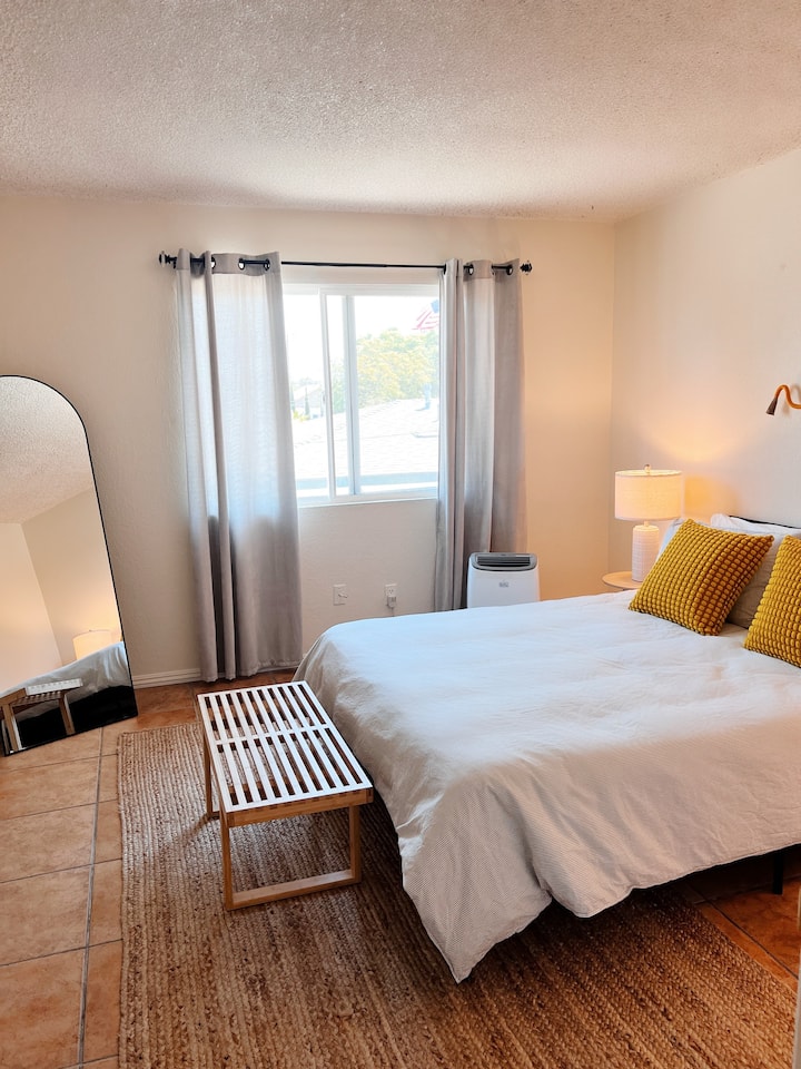 Charming 2br Apt (15m, Downtown San Diego) - San Diego, CA
