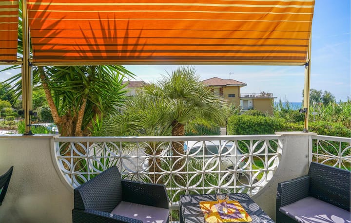 Amazing Apartment In Santo Stefano Al Mare - Taggia