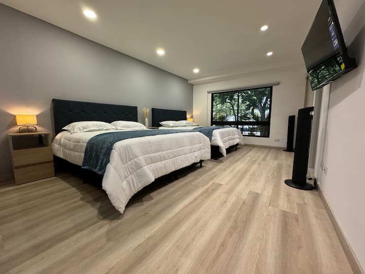 2 Bed Mejor Ubicación En Laureles - Medellin, Antioquia, Colombia