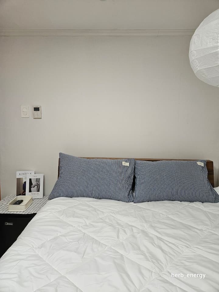 # 5. 공덕역 도보10분/홍대3.3km/서울역1.4km - Seoul