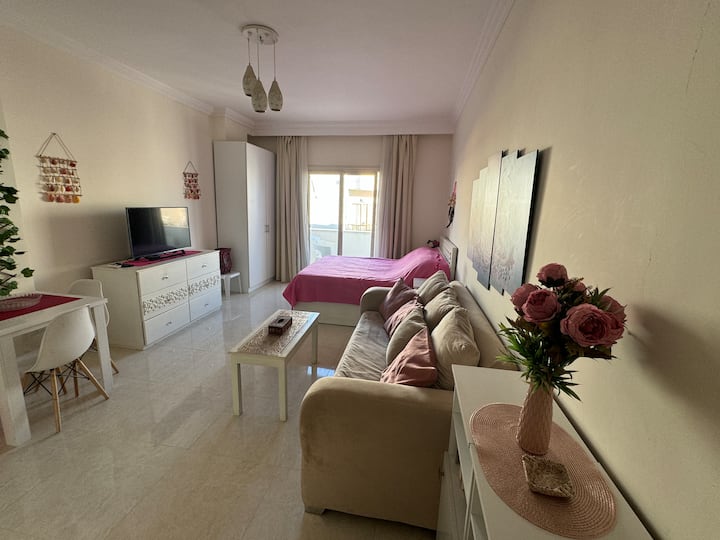 Jasmine's Pink Apartment In Sheraton Plaza - Hurgada