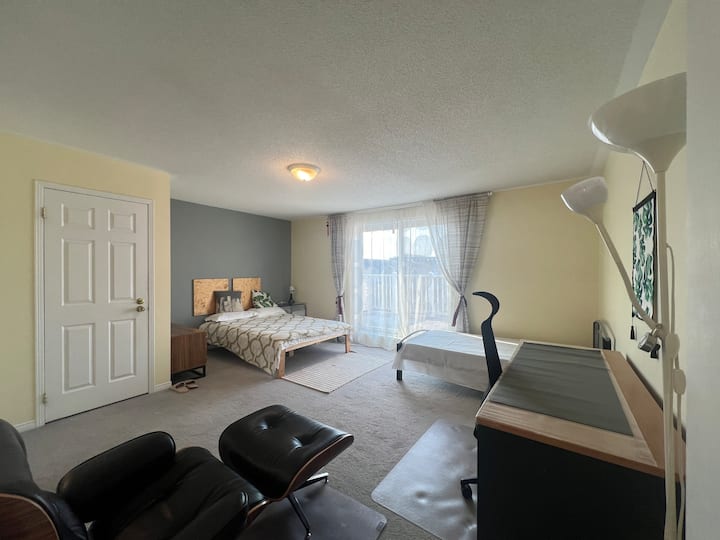 York Village Elegant Motel Style Top Suite 3e - Vaughan