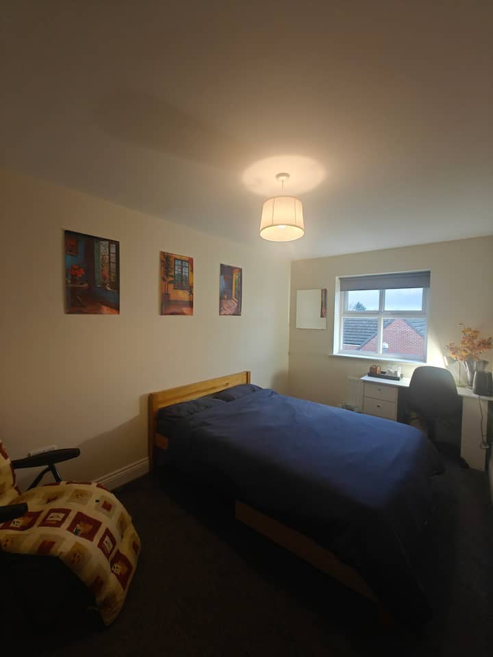 Double Room & Bathroom For Short Stays - Newcastle upon Tyne