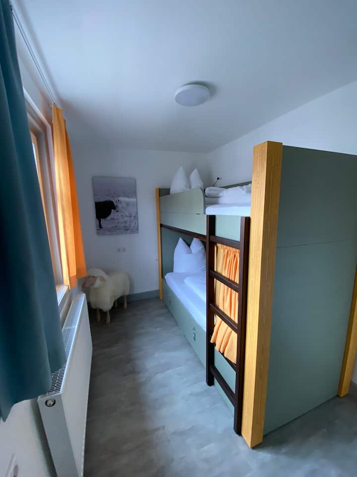 Einzelzimmer - Schafberg Hostel Balingen - Balingen