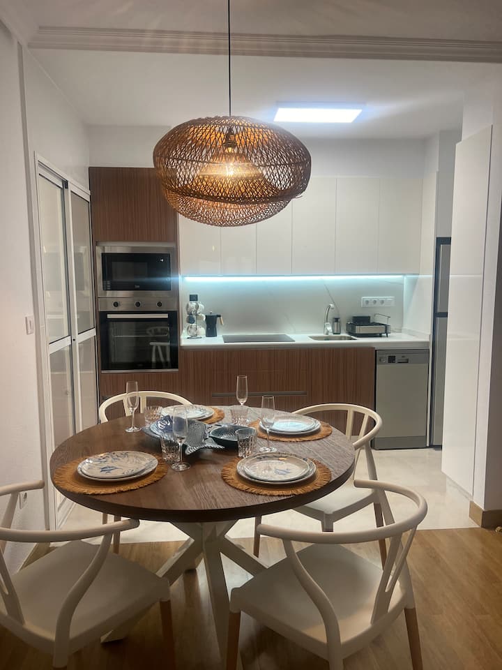 Piso Con A/c, Piscina Y Pista De Pádel/tenis. - Águilas