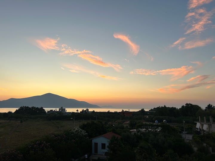 Large Room For 3 With Private Balcony - Orikum