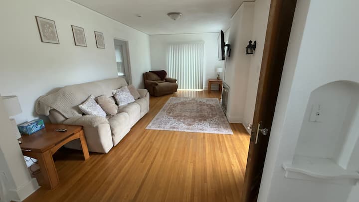 Homey Downtown Home - Bismarck, ND