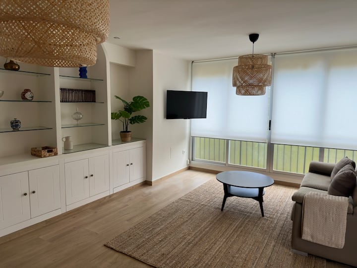 Spacious Apartment By The Sea - Benidorm