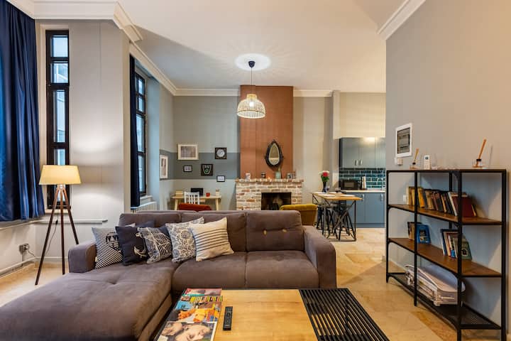 Elegant Galata Apt. W/a/c Fireplace 2min To Sea - Istanbul