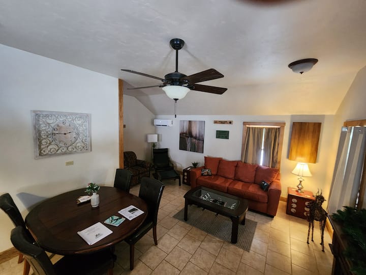 Cozy Mountain Cabin: Close To 7 Springs! - Donegal, PA