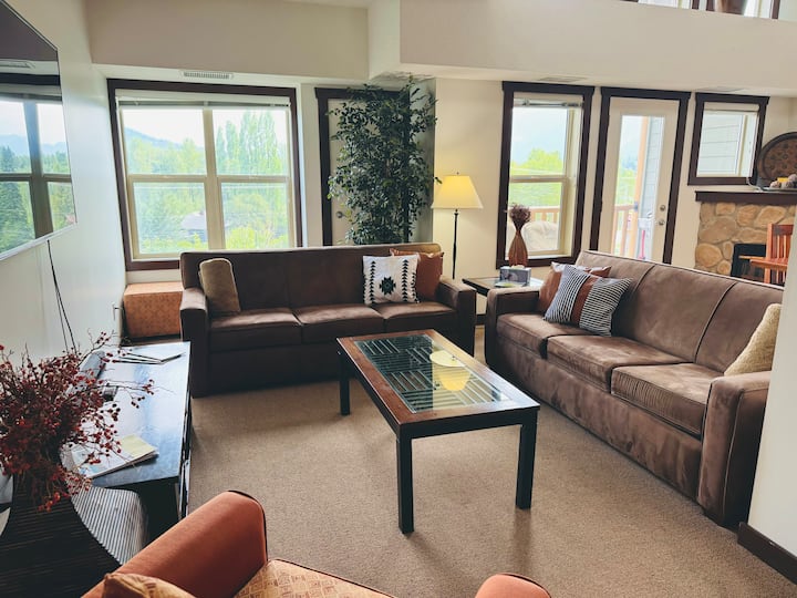 Family-friendly Penthouse With Valley Views - Fernie