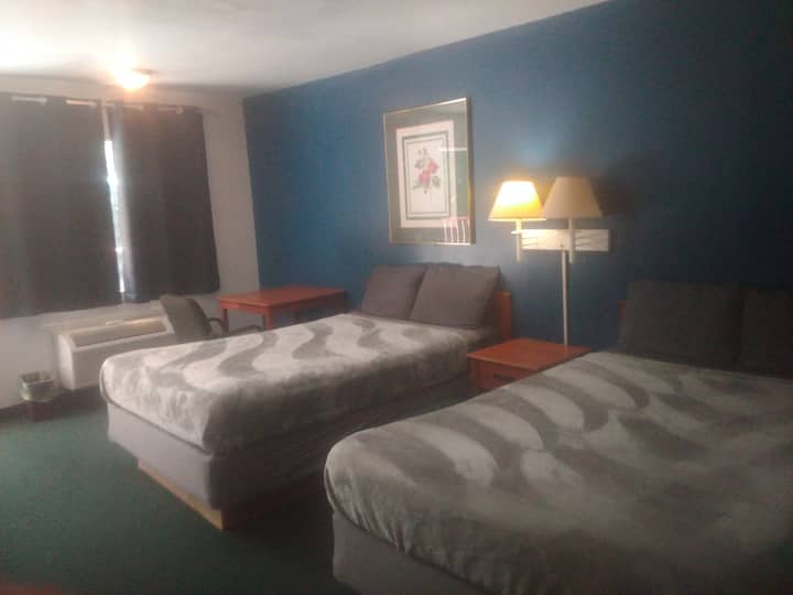 (131) King Bed Hotel Studio - Livingston, TX