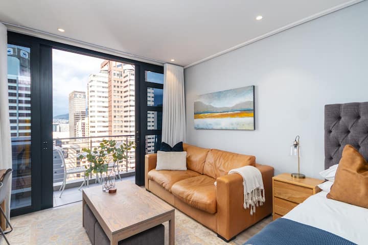 Modern Studio W/ Balcony & Rooftop Pool | 16onbree - Cape Town