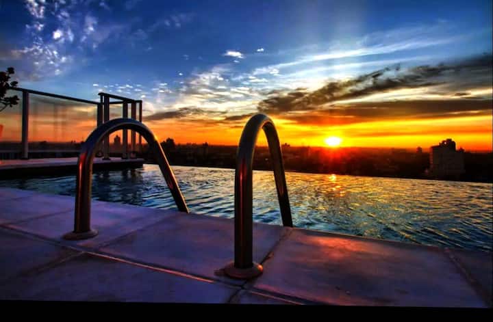 Central Apartment With Infinity Pool & Parking - Asunción
