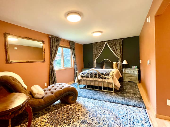 Perfect Apartment! + Cabin For Rent When Available - Alyeska, AK