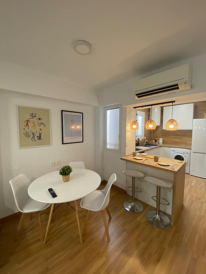 Piso Remodelado A 3' De La Playa - Almería