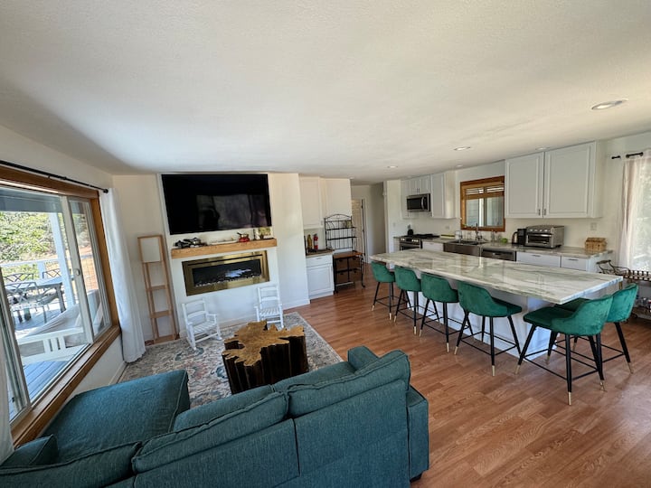 Kern River Nest 3bd Mountain Perch W/ Bath Garden - Kernville, CA