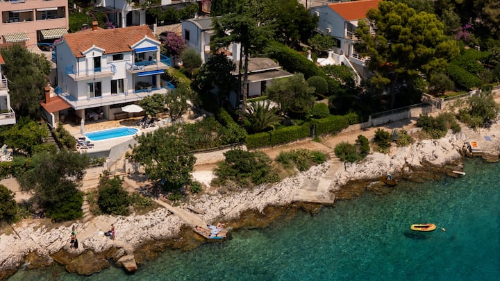 Family Residence By The Sea - Trogir