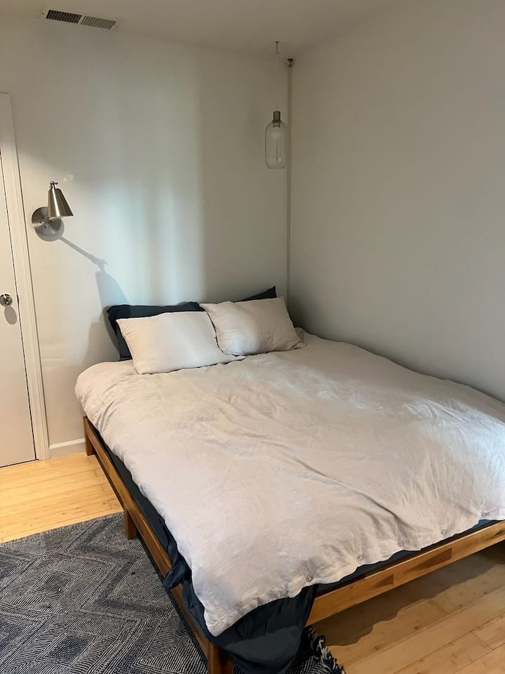 House With Great Deck In Marina/culver Area - Culver City, CA