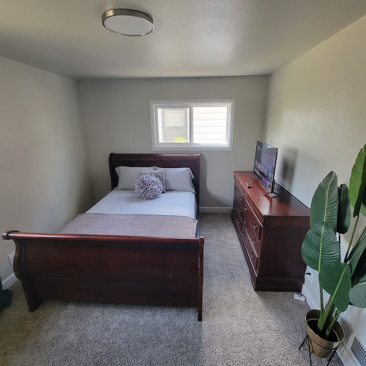 Peaceful One Bedroom - Cheyenne, WY