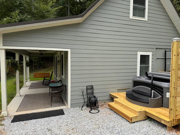 Springside Cottage Gem Hideaway / Hot Tub Wifi - Franklin, NC