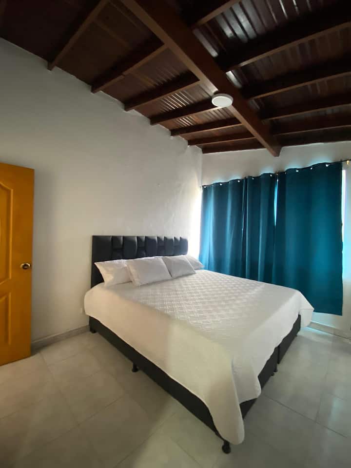 Cómo En Tu Casa - 메데인