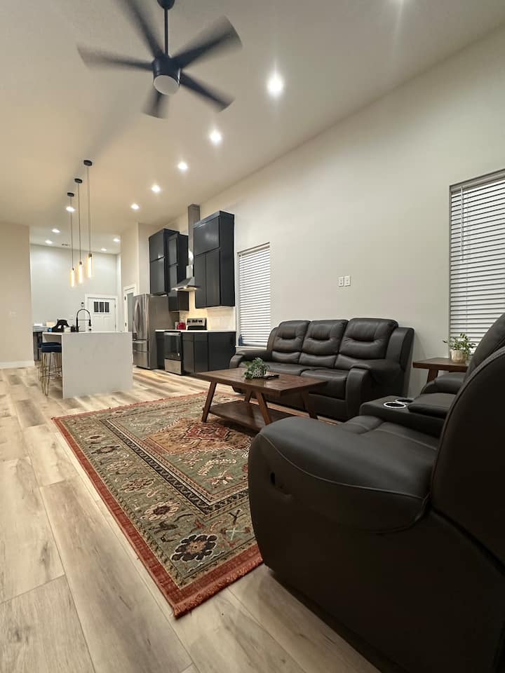 Close To Everything In Dallas - Dallas, TX