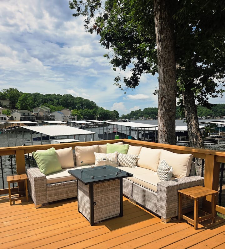 -Shoreline Sanctuary-new! Modern, Cozy Comfort!- - Sunrise Beach, MO