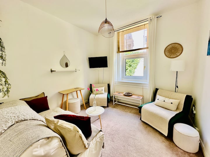 1 Bedroom Flat On St. Leonards Beach - Hast1 - Hastings