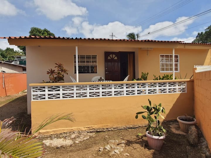 Elaine's House - Curazao