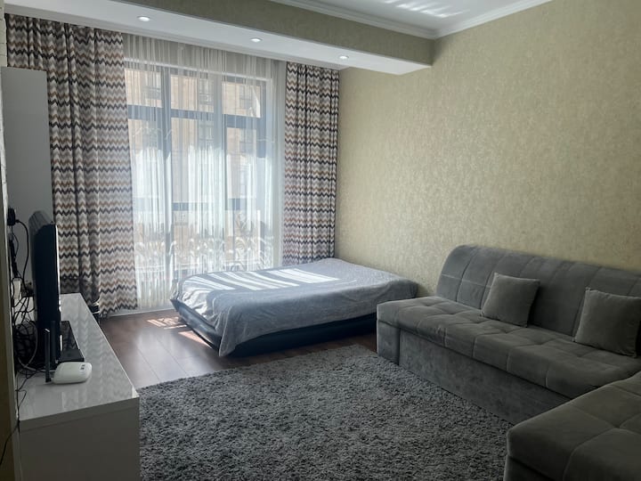 Cozy,bright Holiday Apartment In A Beautiful Area! - Bishkek