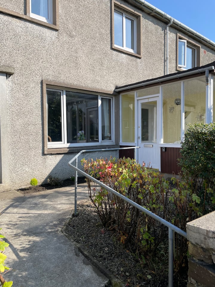 Great Base In The Centre Of Kirkwall - Kirkwall