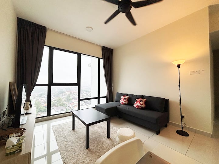 Mid Valley Mosaic Southkey Jb 2-6pax  Netflix - Johor Bahru