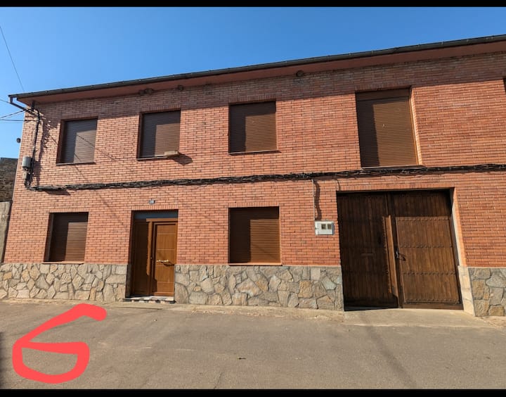 Casa De Pueblo Normal De Pueblo - Camarzana de Tera