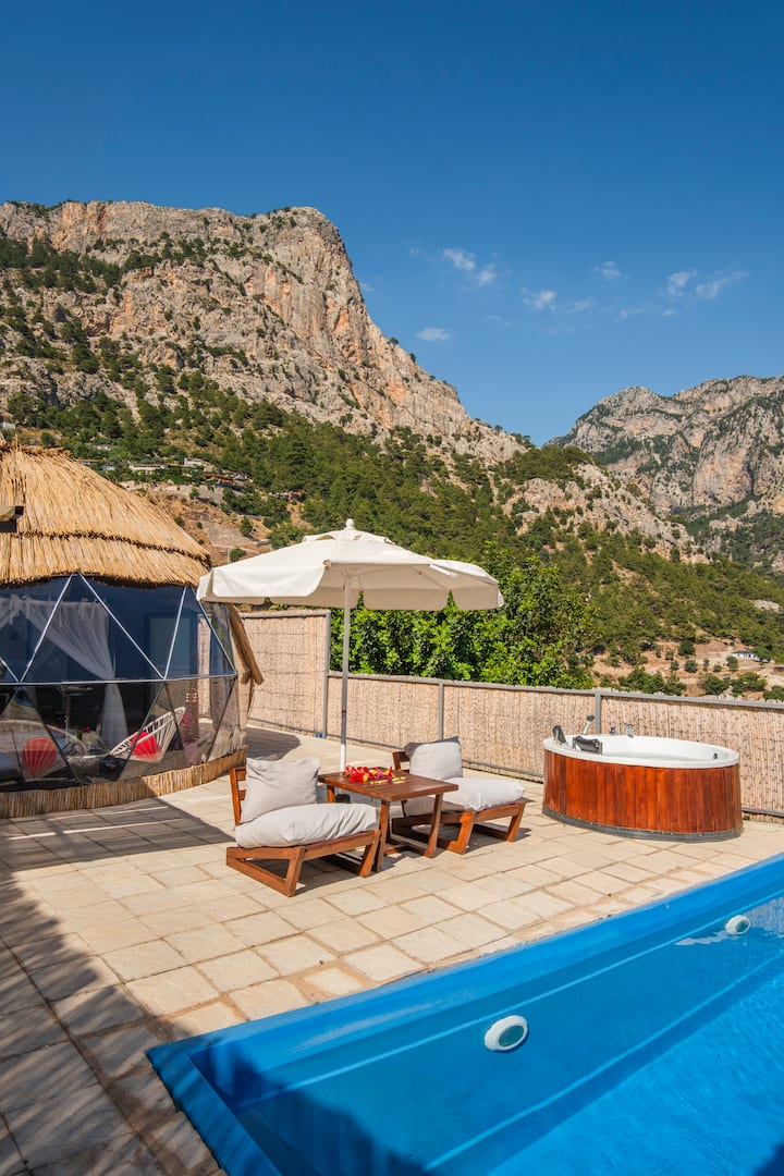 ÖZel Havuzlu Jakuzili Queen Dome - Faralya