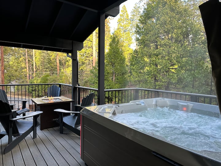 4 Bedroom/4 Bath/hot Tub/fire Pit - Arnold, CA
