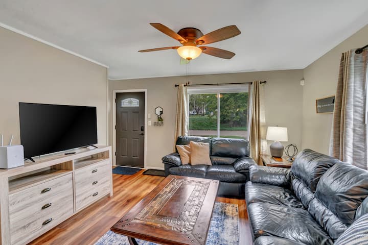 Comfort Cove, Clean, Pets Welcome, Central - Flint, MI