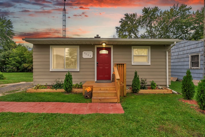 Comfort Cove, Clean, Pets Welcome, Near So Much - Flushing, MI