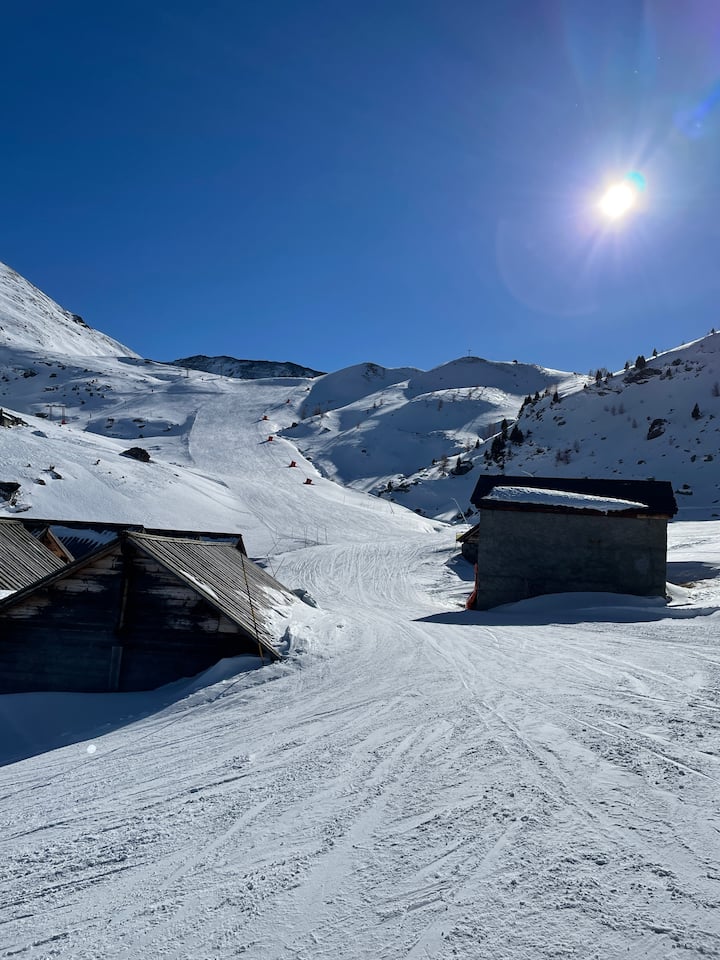 Echtes Paradies In Den Bergen - Suiza