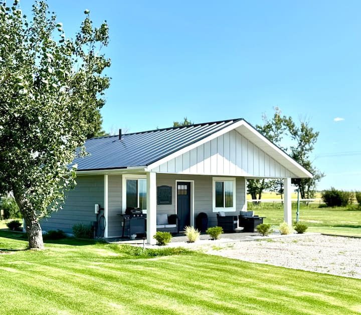 The Juniper Country Cabin- Hot Tub Coming Soon! - Fort Macleod