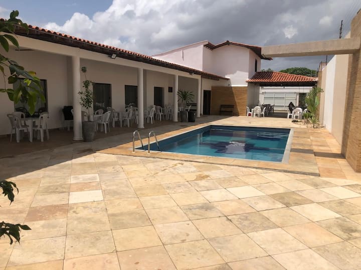 Casa Próximo à Praia Com Piscina. - São Luís