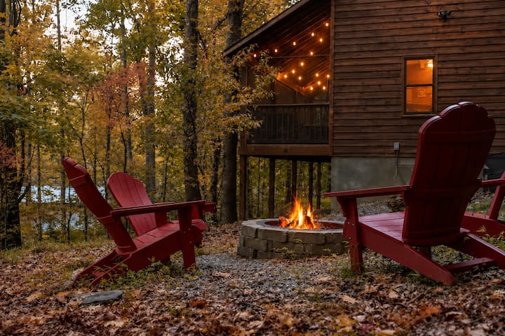 Secluded Peaceful Two Bedroom Cabin W/firepit! - Young Harris, GA