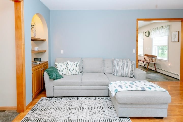 4bed Full House On Private Dr. W/ Large Yard - Belfast, ME