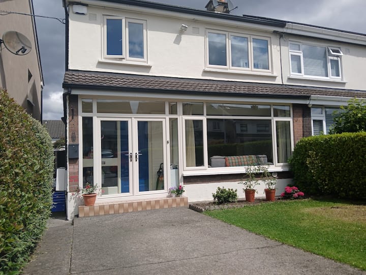 Family Home In Dublin 16 - Dublin