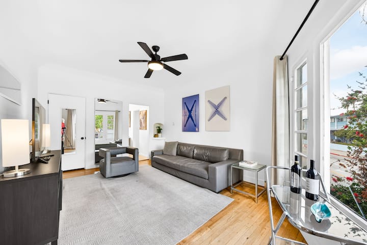 Fully Furnished Silverlake Apt 3 - Toluca Lake - Los Angeles