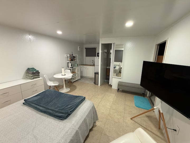 Private Studio In Aventura - Aventura, FL